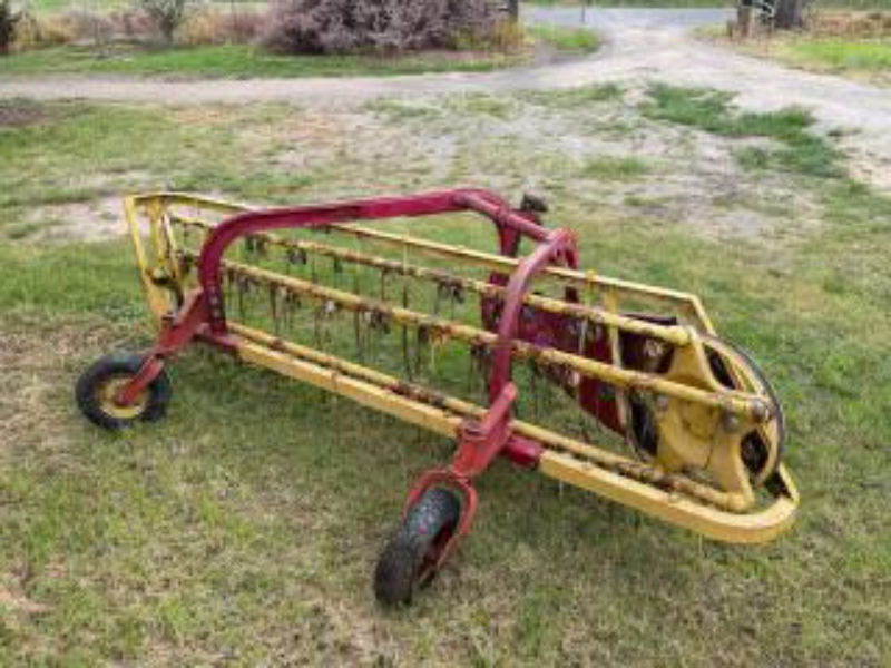 Lot 11 - New Holland PTO Rake | AuctionsPlus