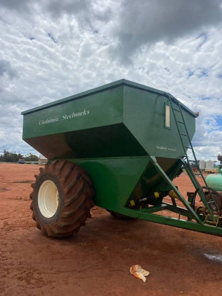 Lot 217 - 17t Coolamon Steelworks Chaser Bin | AuctionsPlus