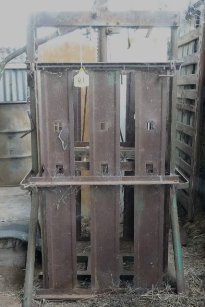 Lot 41 - Ajax wool press | AuctionsPlus