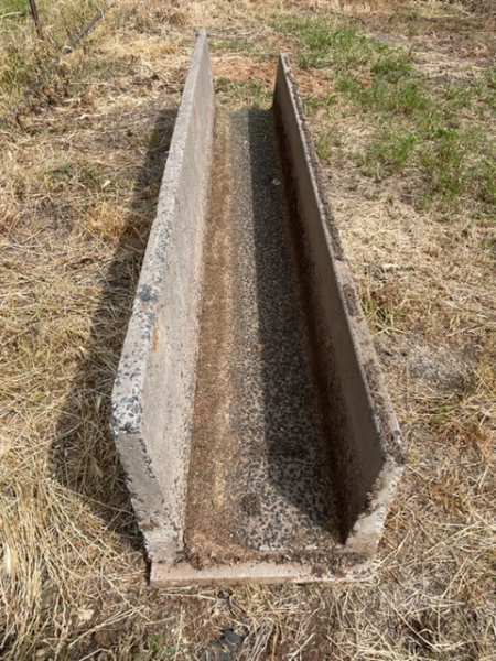 Lot 25 - Feed Lot Troughs - 3 meters | AuctionsPlus