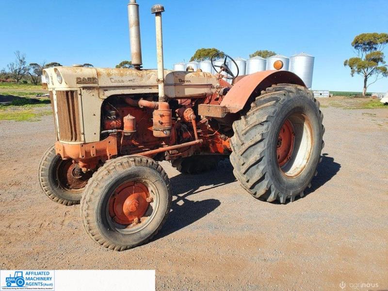 Lot 48 - 1959 Case 800 (Model 802B) 54Hp Tractor | AuctionsPlus