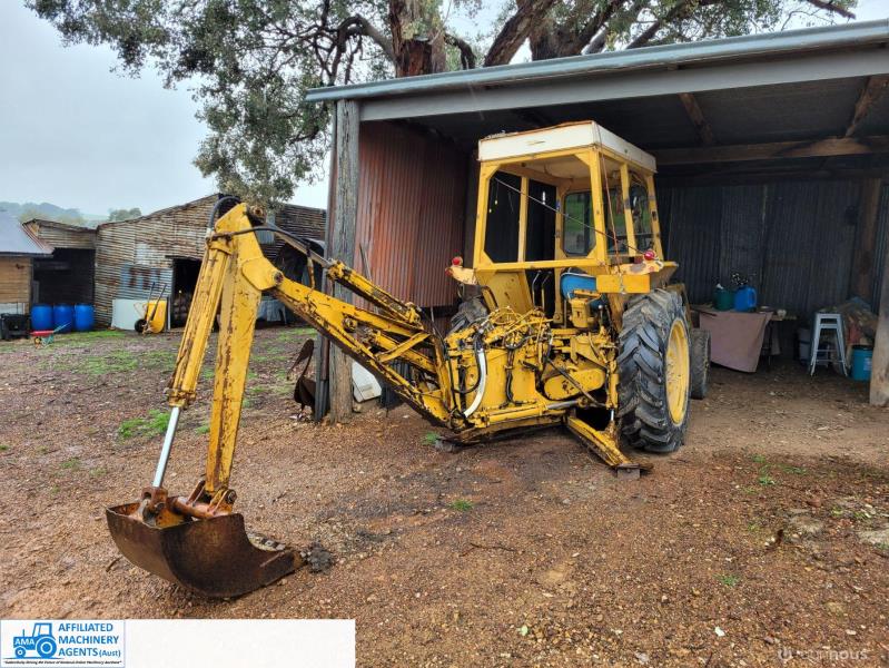 Lot 43 - Ford 3000 FEL BackHoe | AuctionsPlus