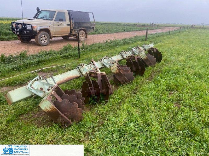 Lot 102 - H/Duty Disk Hiller Bar | AuctionsPlus