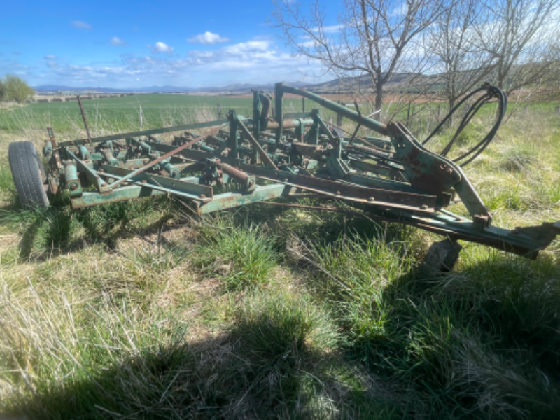 Lot 151 - John Shearer Scarifier | AuctionsPlus