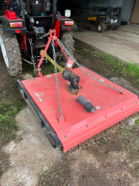 Lot 95 - 5FT Slasher | AuctionsPlus