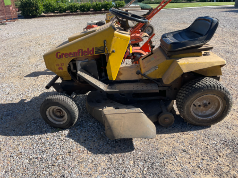 Lot 253 - Greenfield Lawnmower | AuctionsPlus