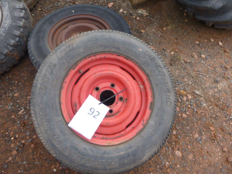 Lot 92 - Tyres & rims 185R 14C | AuctionsPlus