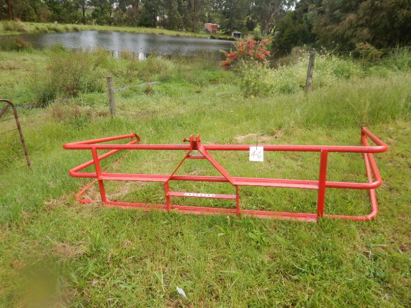 Lot 46 - Square Hay Bale Sweep | AuctionsPlus