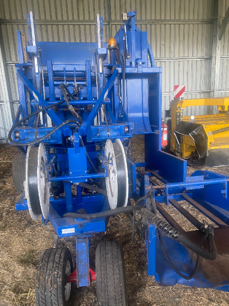 Lot 2 - Bale Bandit Accumulator (packs of 21) | AuctionsPlus