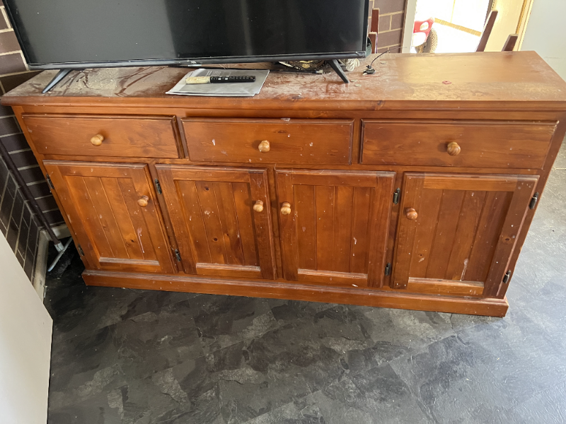 Lot 227 - Timber TV Cabinet | AuctionsPlus