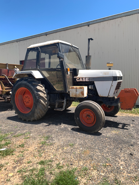 Lot 11 - CASE 1294 TRACTOR | AuctionsPlus