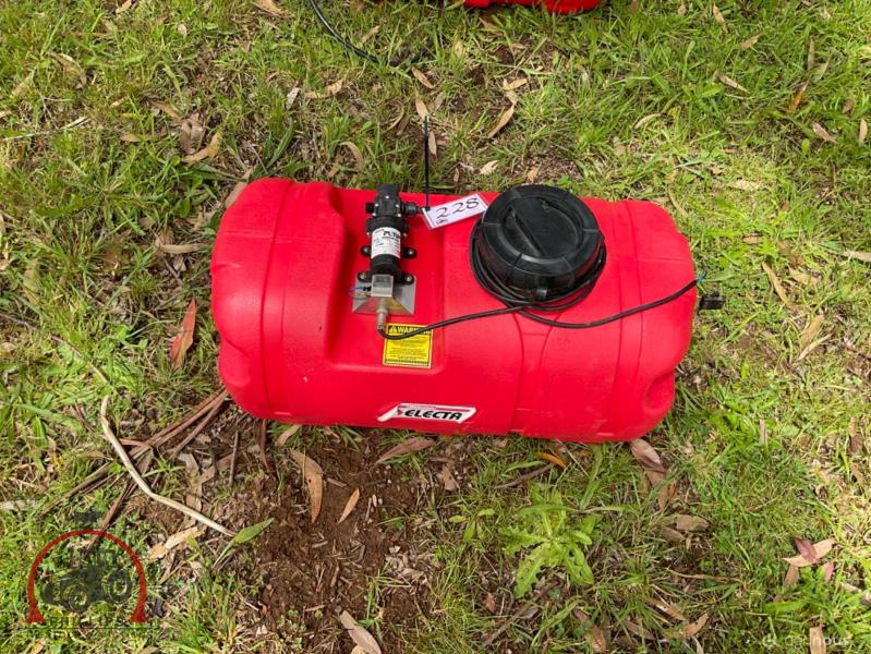 Lot 228 - Silvan selecta 50ltr spray unit, missing wand. | AuctionsPlus