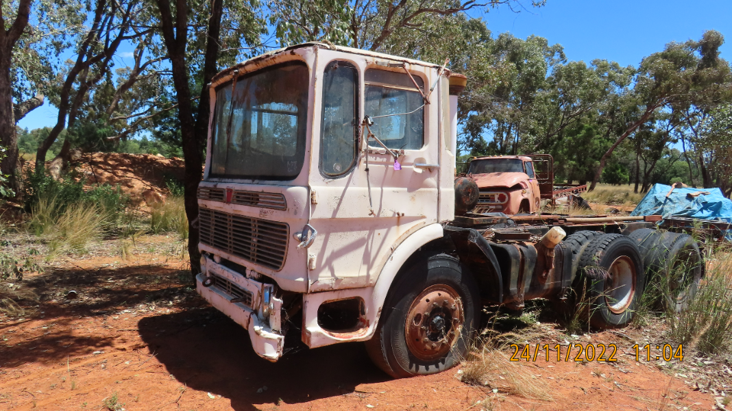 Lot 70 - Leyland Beaver Truck | AuctionsPlus