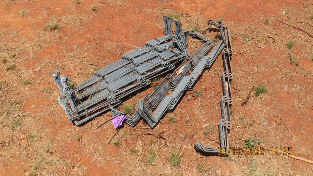 Lot 196 - Lightning Droppers | AuctionsPlus