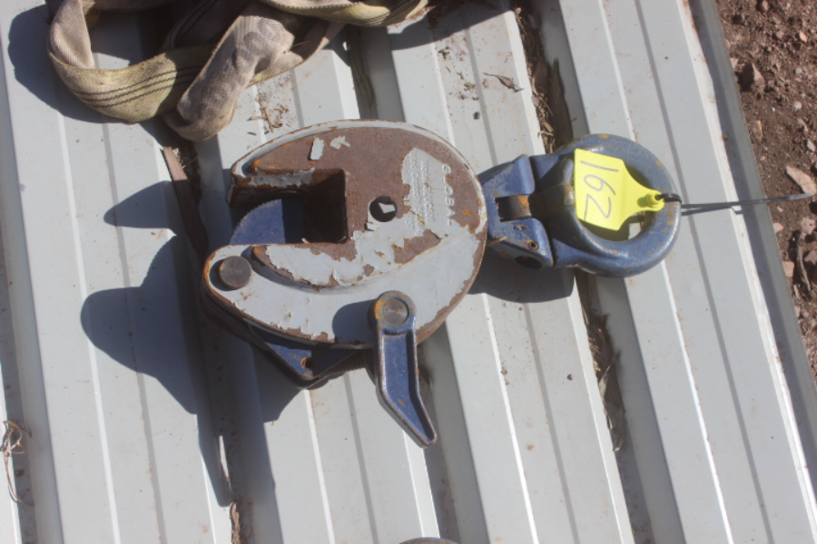 Lot 162 - Plate Grab | AuctionsPlus