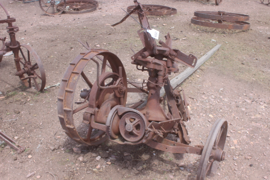 Lot 450 - Antique Slasher | AuctionsPlus