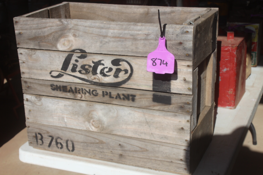 Lot 874 - Lister Shearing Plant Wooden Box | AuctionsPlus