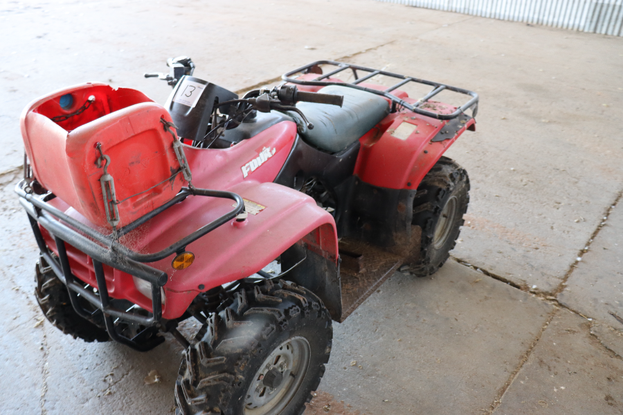 Lot 13 - 2004 Honda TRX 250 4 wheeler | AuctionsPlus