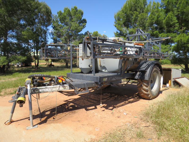 Lot 34 - 2013 Stoll S2 60ft boom spray | AuctionsPlus