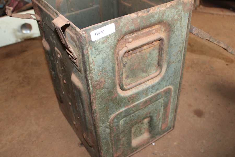 Lot 81 - Vintage Artillery Box | AuctionsPlus