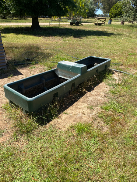 Lot 35 - 450 litre Poly Sheep Water Trough & Fittings. | AuctionsPlus