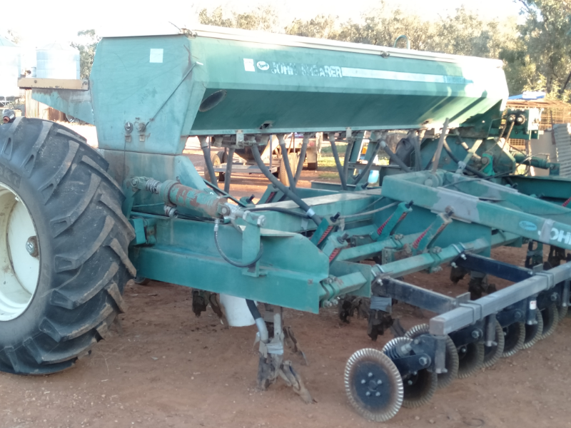 Lot 73 - John Shearer Combine | AuctionsPlus