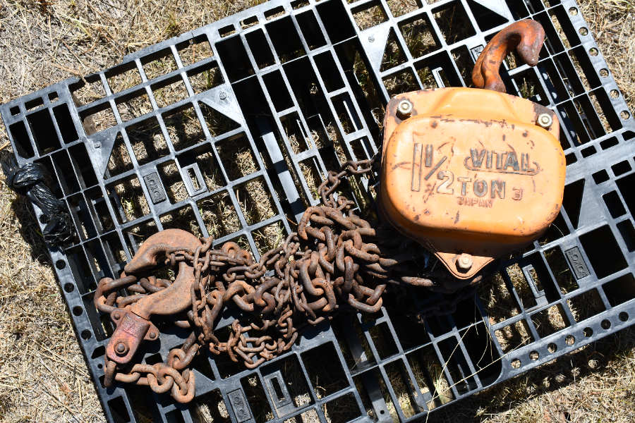 Lot 129 - Vital 1 1/2 ton endless chain | AuctionsPlus