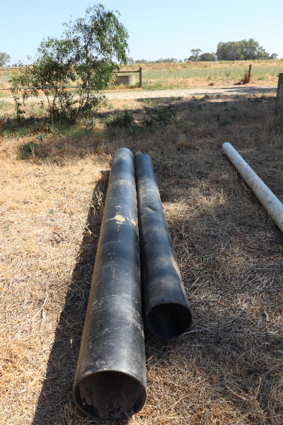 Lot 60 - 2 Lengths Black Brute Pipe | AuctionsPlus
