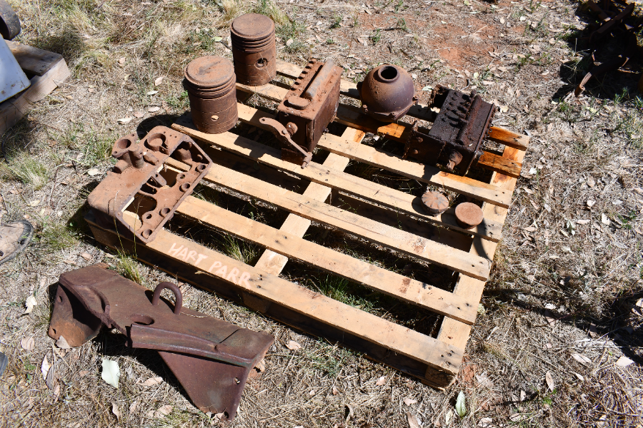 Lot 251 - 1926 Hart Parr tractor parts | AuctionsPlus