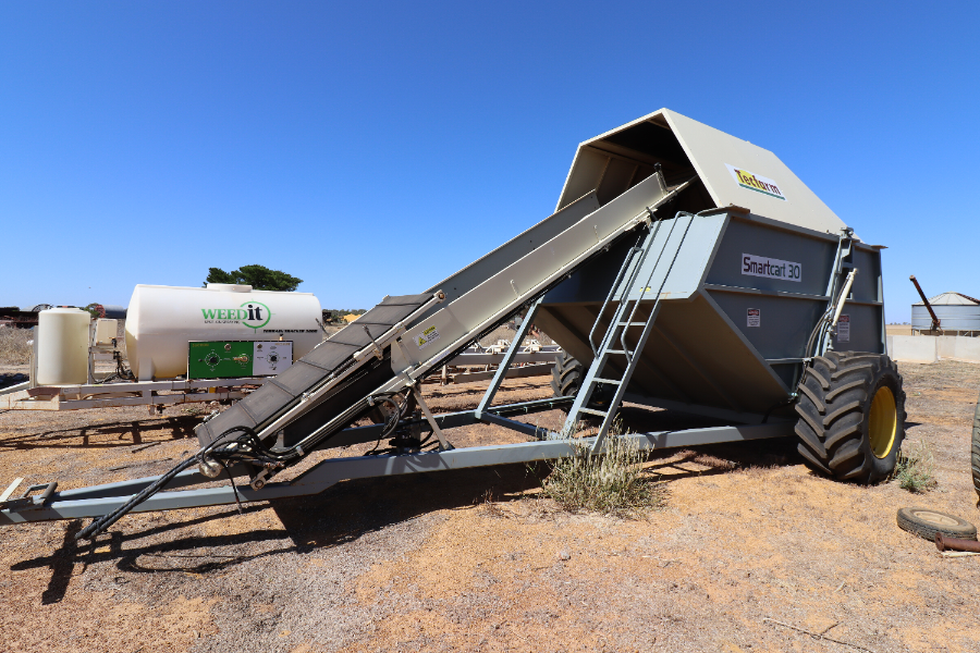 Lot 126 - TECFARM SMART CART 30, CHAFF CART | AuctionsPlus