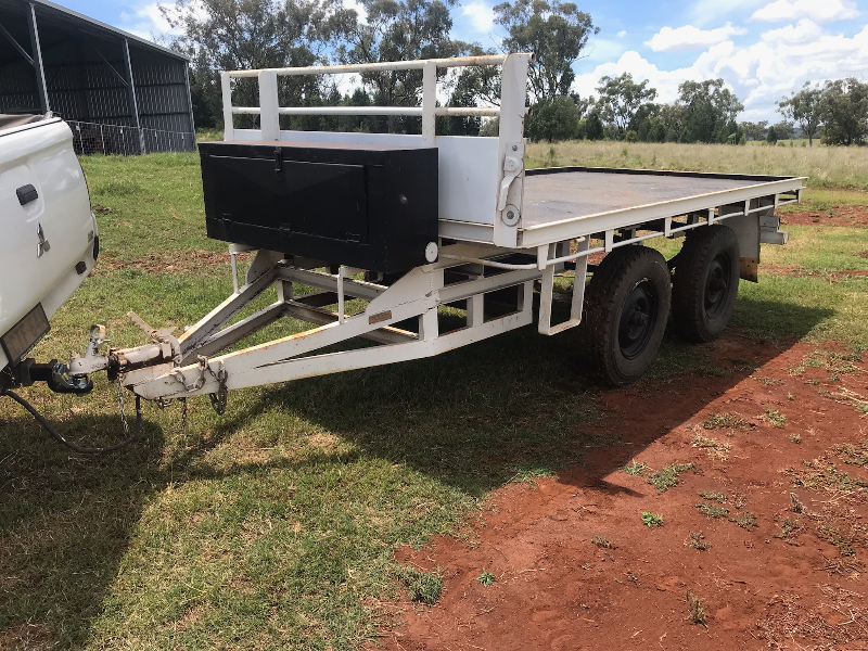 Lot 26 - Dean Flat top trailer | AuctionsPlus