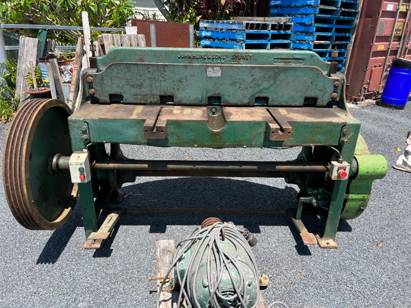 Lot 157 - John Heine & Son guillotine | AuctionsPlus