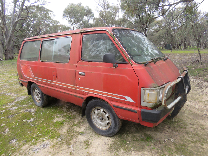 11 - Toyota Van | AuctionsPlus