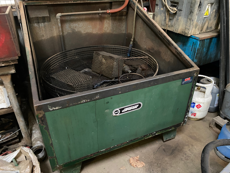 Lot 155 - SAE Jetwash parts washer (no reserve) | AuctionsPlus