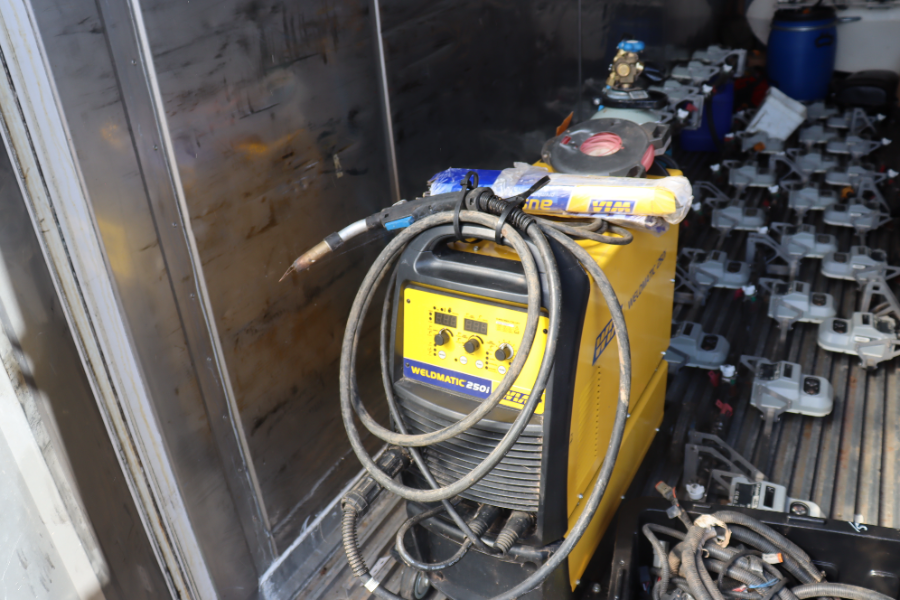 Lot 94 - WIA Weldmatic 250I Mig Welder as new | AuctionsPlus