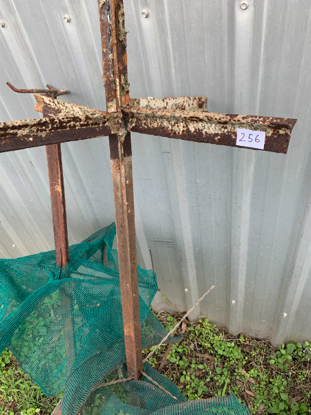 Lot 256 - STEEL FARM EQUIPMENT | AuctionsPlus