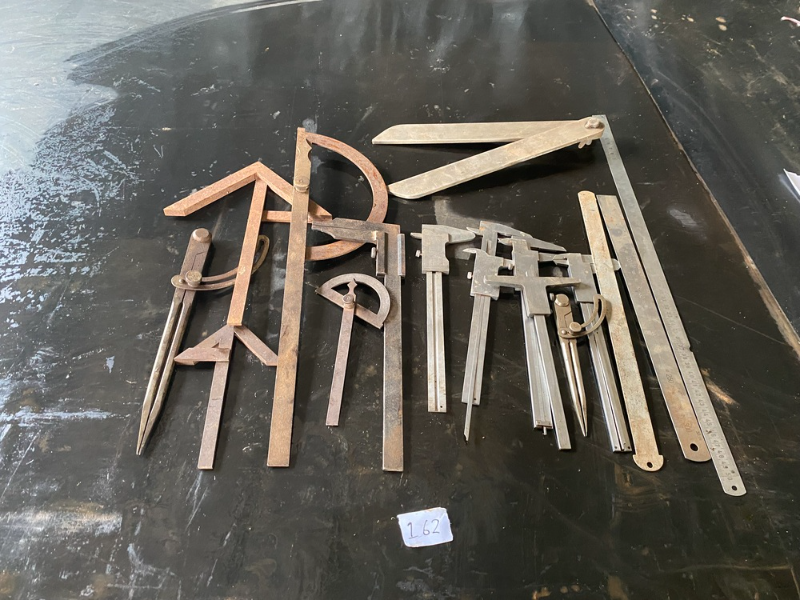 Lot 162 - ASSORTED MEASURING TOOLS | AuctionsPlus