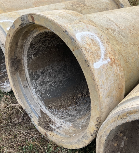 Lot 35 - Concrete collared pipe | AuctionsPlus