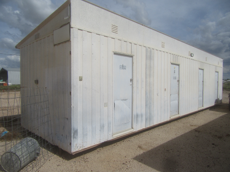 Lot 28 - 4 ROOM TRANSPORTABLE ACCOMMODATION BUILDING | AuctionsPlus