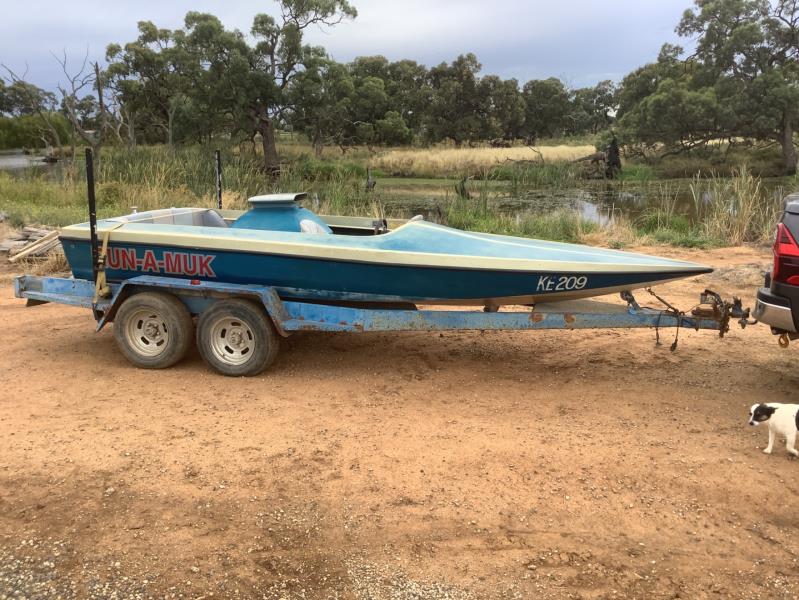 Lot 14 - 353 Inboard Chevy Speedboat | AuctionsPlus