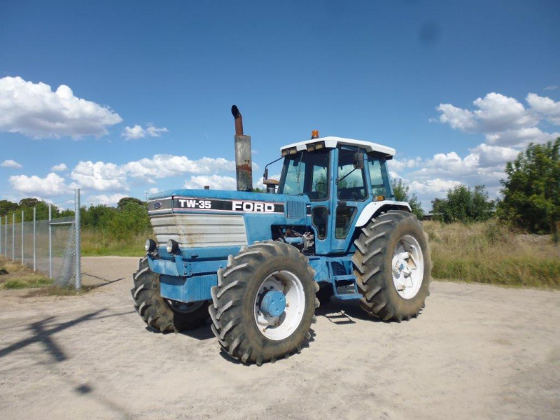 Lot 8 - Ford TW35 FWA tractor | AuctionsPlus