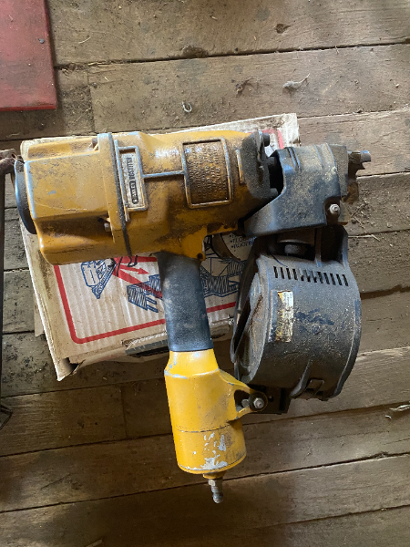 Lot 120 - Stanley Nail Gun & Nails | AuctionsPlus
