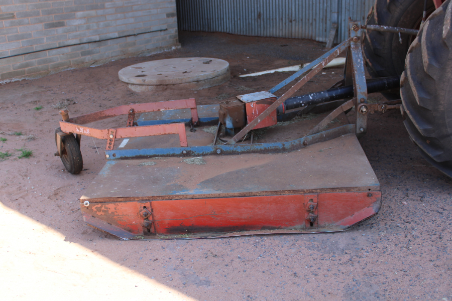 Lot 44 - John Berends 6ft Slasher | AuctionsPlus