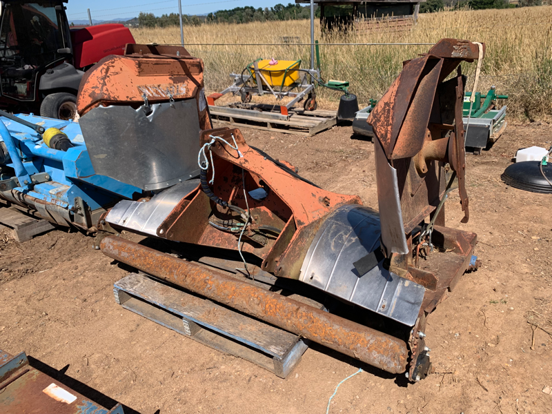 Lot 44 - HOWARD TRIMAX STEALTH MOWER | AuctionsPlus