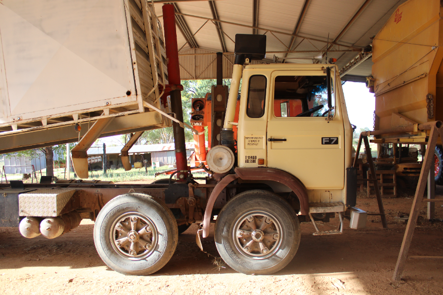 Lot 24 - Volvo F7 Twin Steer | AuctionsPlus