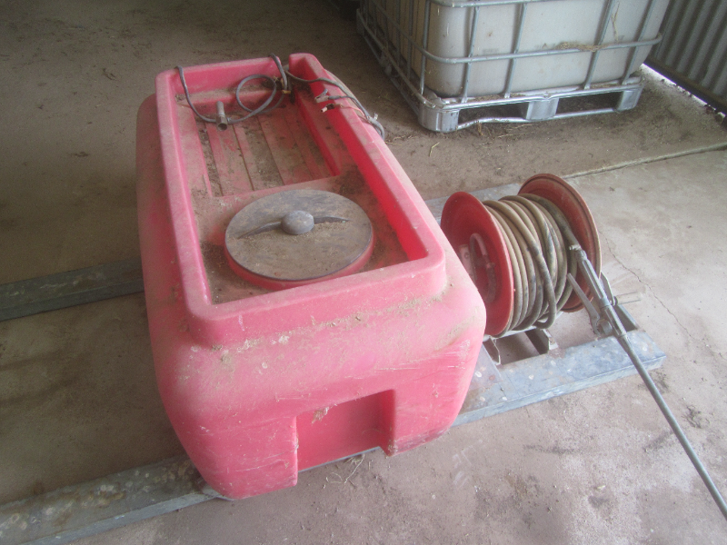 Lot 87 - SILVAN 200LTR SPRAY TANK | AuctionsPlus
