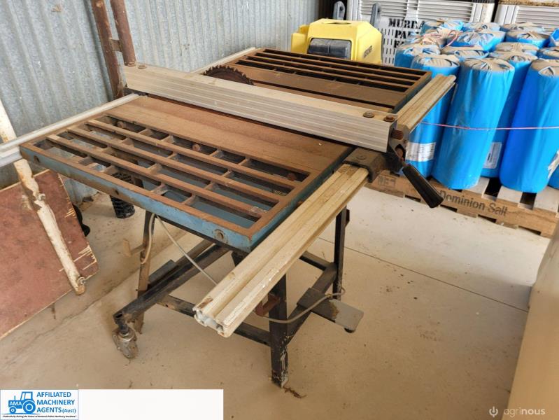Lot 111 - Electric Rip Saw Bench | AuctionsPlus