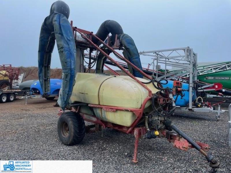 Lot 89 - Hardi 3000 Lt Vineyard Sprayer - 2 Row | AuctionsPlus