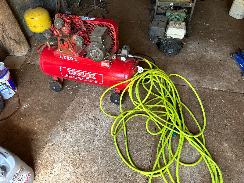 Lot 15 - Toolex Air Compressor | AuctionsPlus