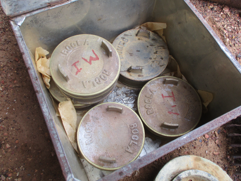 Lot 122 - TROUGH BUNGS + PIPE CLEANERS | AuctionsPlus